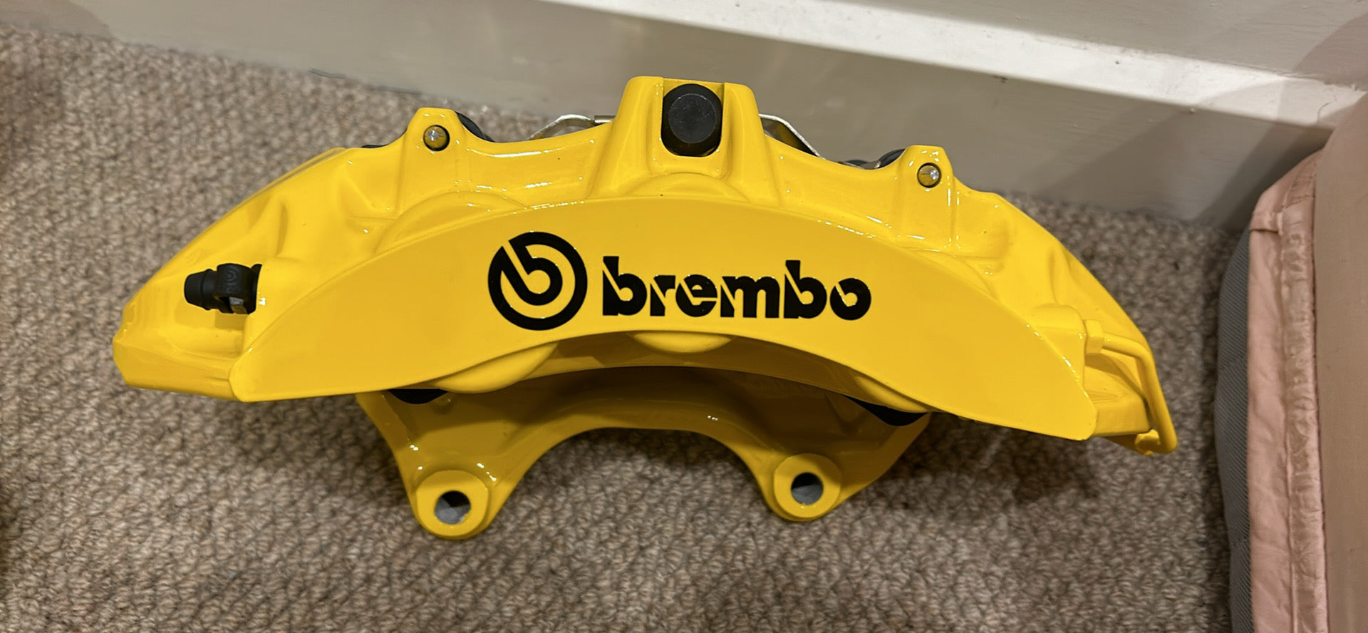 VE-VF Brembo 6POTS Front Calipers Only – YZ BRAKE PARTS